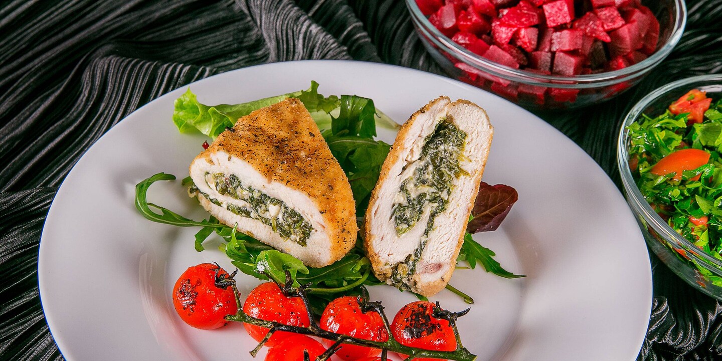 Rulada de pui cu spanac - reteta Make Life Delicious | Electrolux